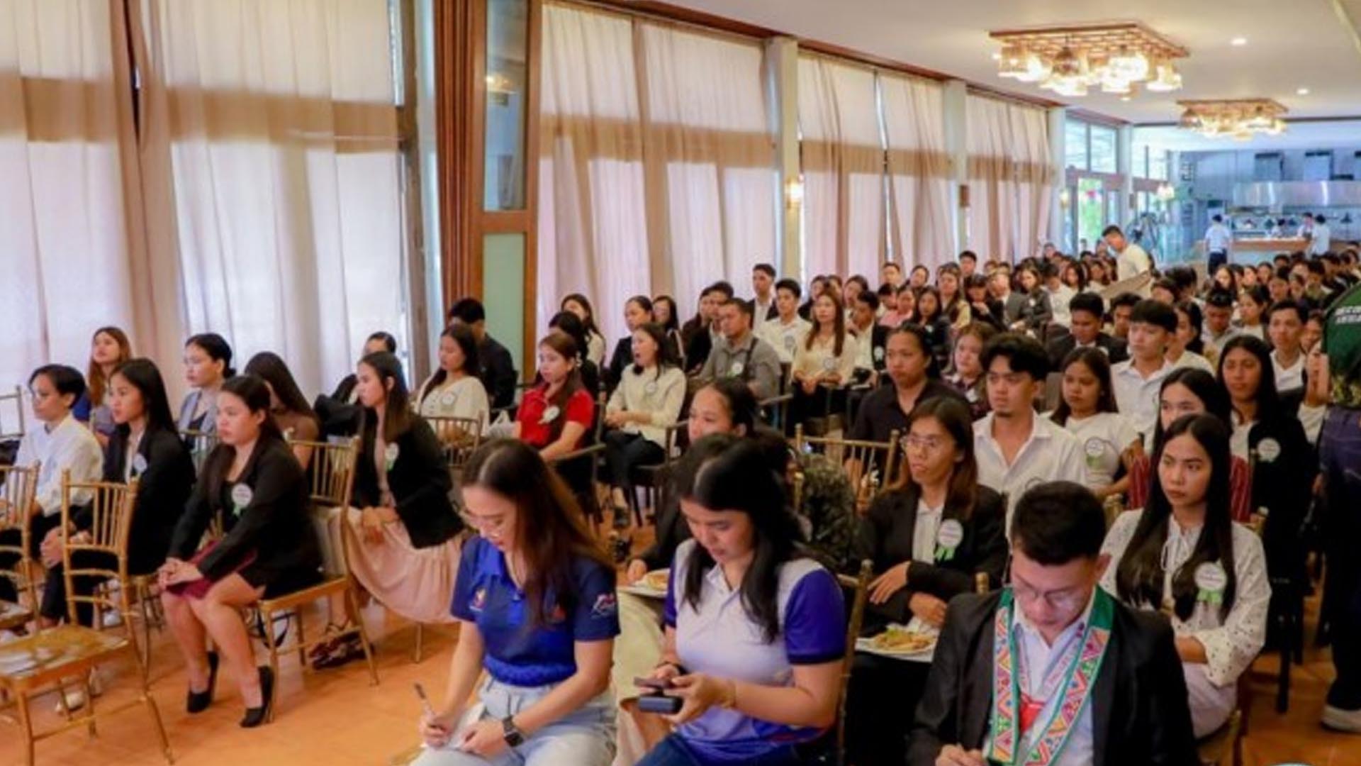 127 Surigao Youths Graduate From JobStart Program - The Philippine Herald